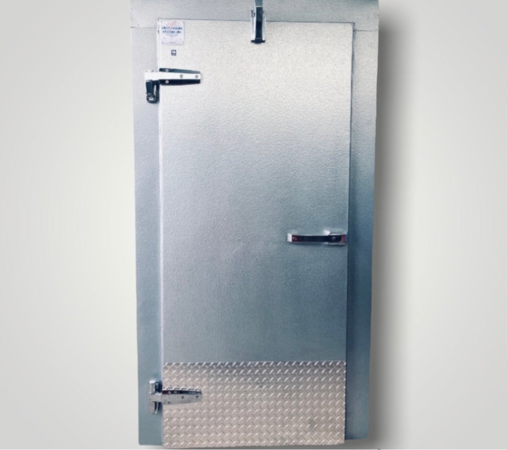 Walk-in Cooler/Freezer Plug Door